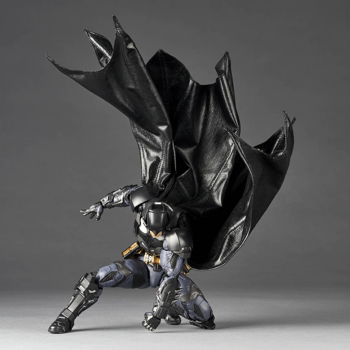 Amazing Yamaguchi/ Revoltech: Batman Arkham Knight - Batman - Arkham ...