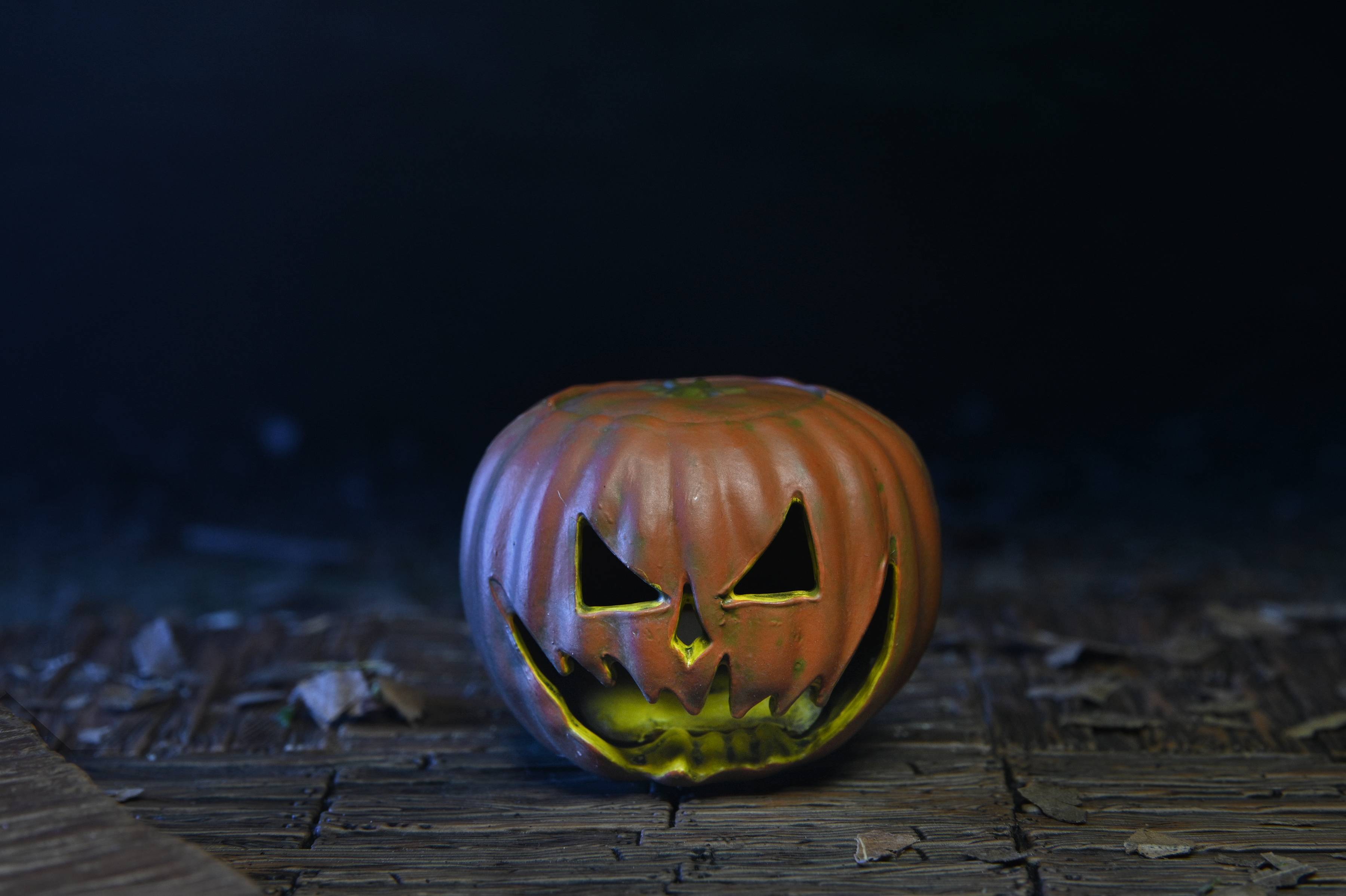 Ultimate 7-in Action Figure: Halloween 6 The Final Battle - Michael ...